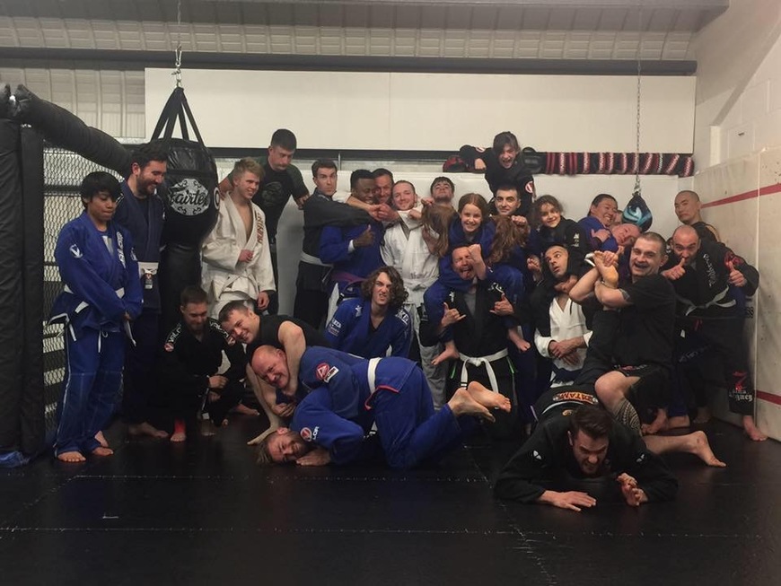 24 hour Blue Wave BJJ Roll-a-thon | St Nicholas Hospice Care | Echoleft